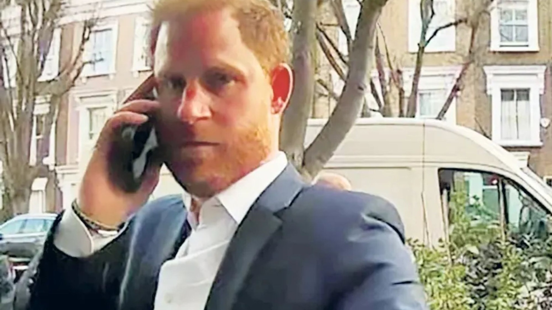 Moment blundering Prince Harry knocks on wrong door by mistake whilst ...
